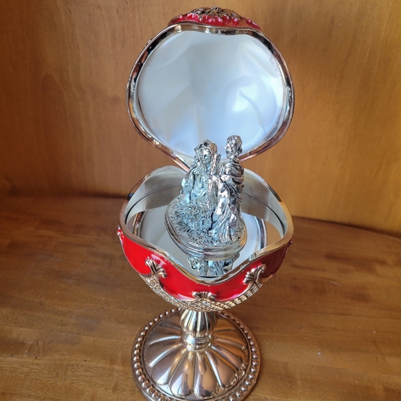 Wallace Silversmiths | Holiday | Vintage Red Enameled Silver Egg Music ...